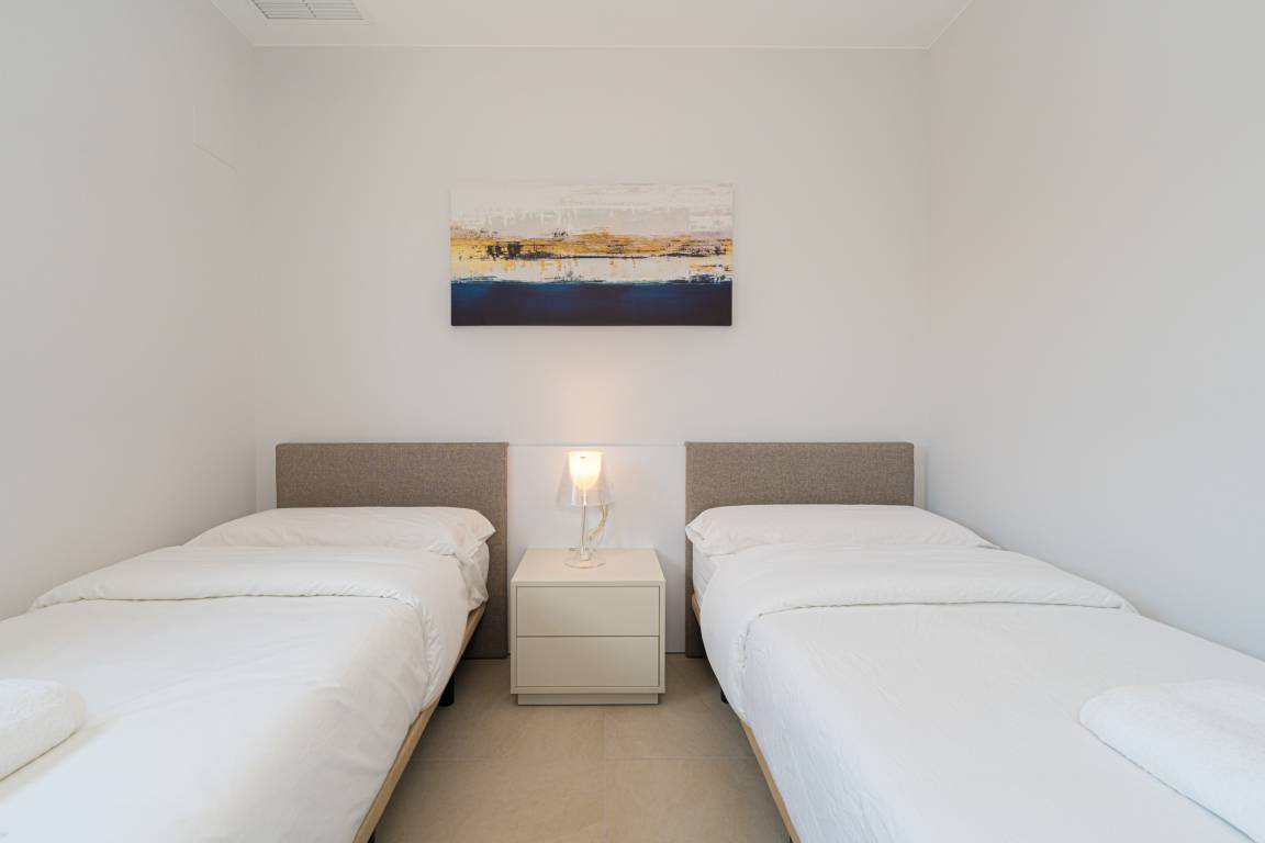 100 M² Apartment ∙ 3 Bedrooms ∙ 6 Guests - Cabo Roig