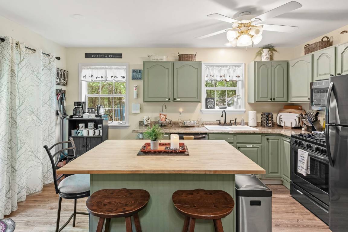 195 M² House ∙ 3 Bedrooms ∙ 10 Guests - Pocono Lake