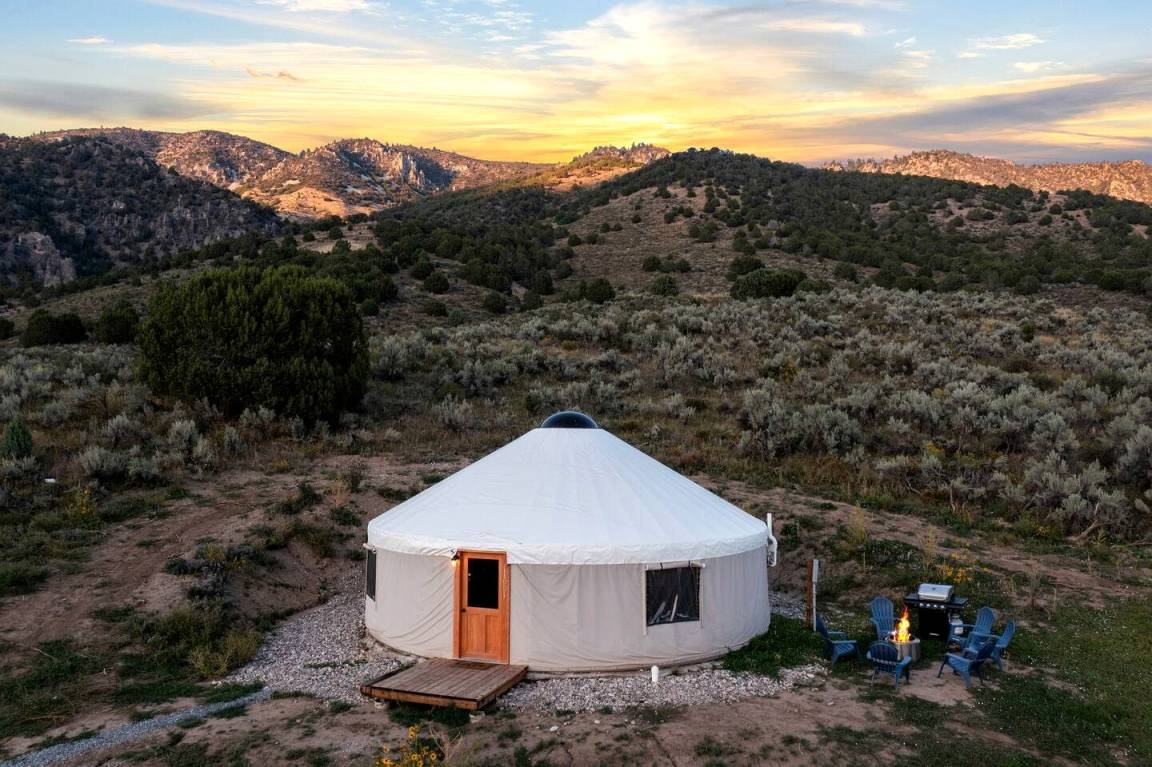 Camping ∙ 1 Bedroom ∙ 6 Guests - Idaho