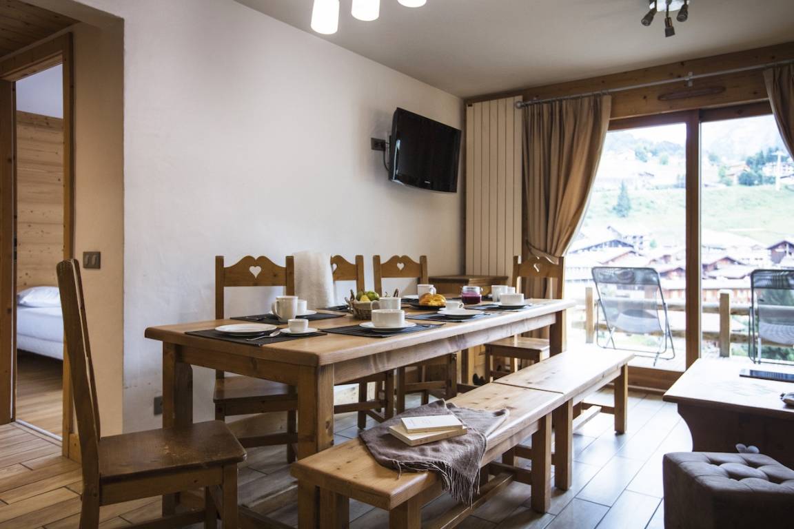 70 M² Appartement ∙ 2 Slaapkamers ∙ 10 Gasten - Manigod