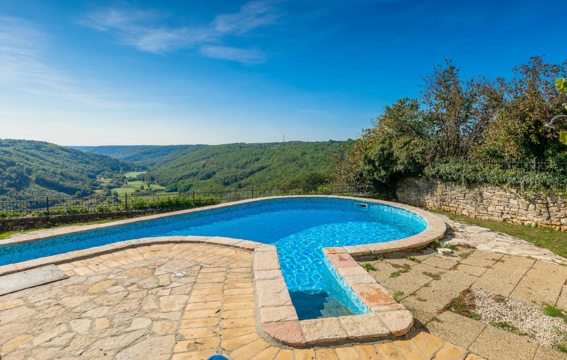 300 M² Maisonette ∙ 8 Bedrooms ∙ 19 Guests - Istria