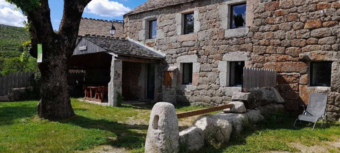 80 M² Gîte ∙ 3 Chambres ∙ 6 Personnes - Mont Lozère
