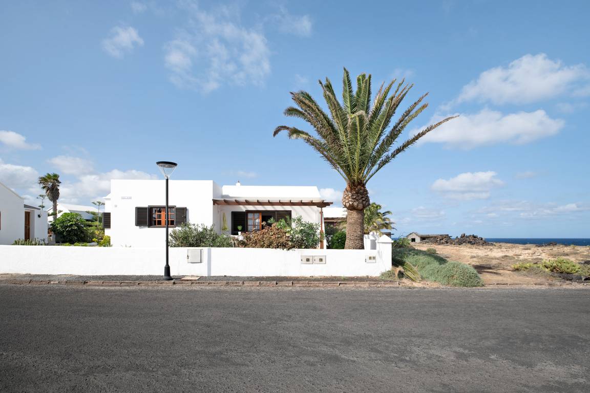 60 M² House ∙ 2 Bedrooms ∙ 4 Guests - Costa Teguise