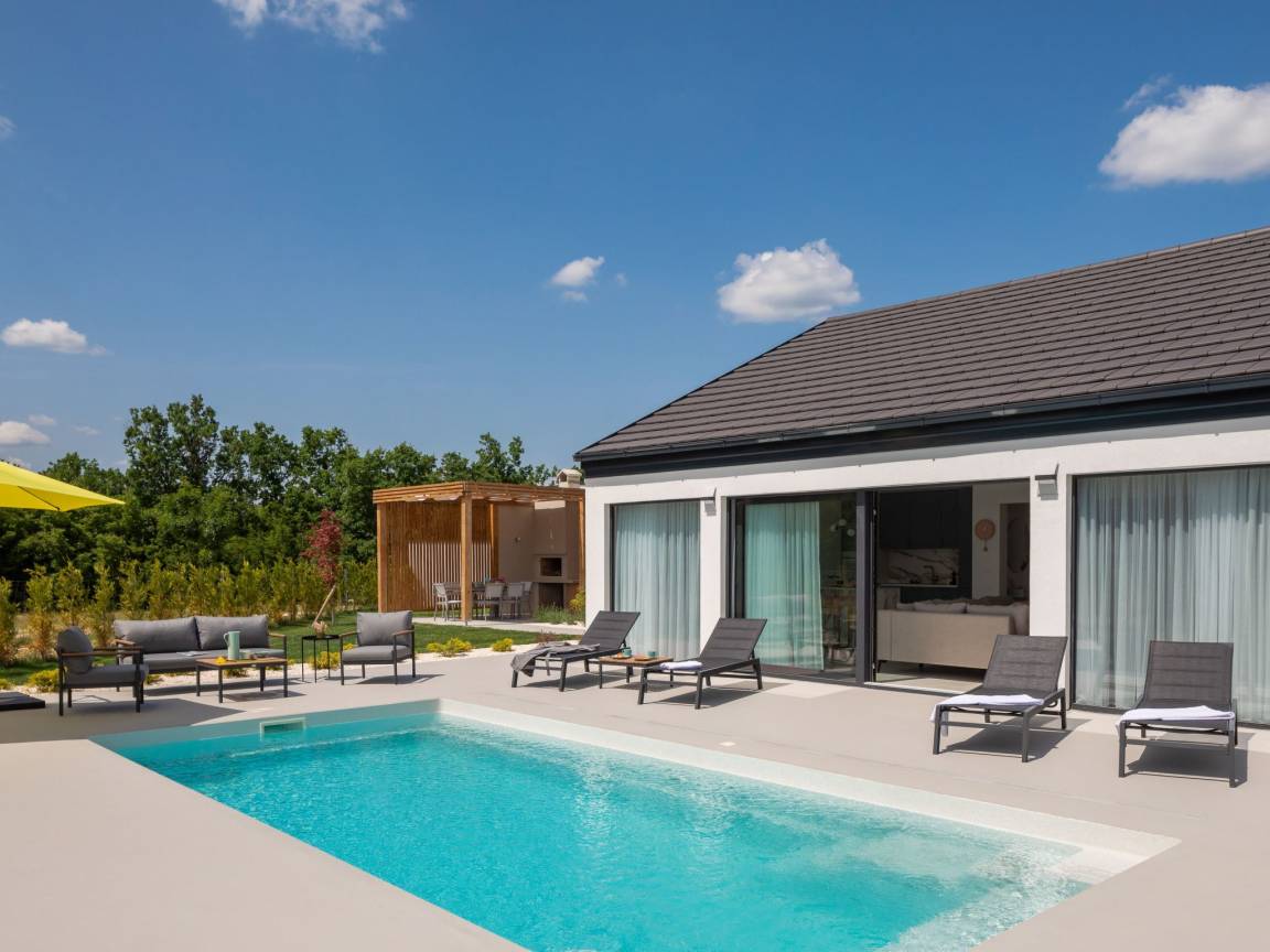 180 M² Casa ∙ 4 Habitaciones ∙ 8 Huéspedes - Knin