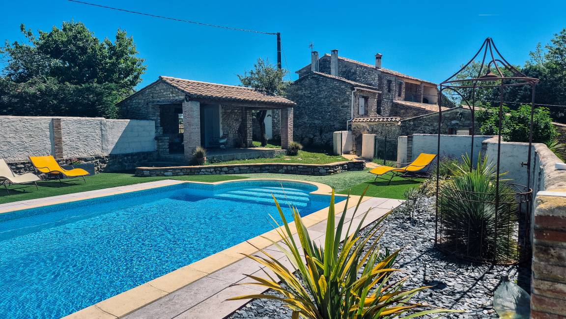 Gîte ∙ 8 Chambres ∙ 23 Personnes - Ardèche