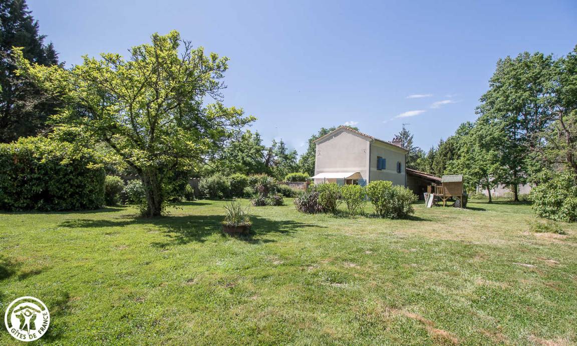 100 M² Gîte ∙ 3 Chambres ∙ 6 Personnes - Lezoux