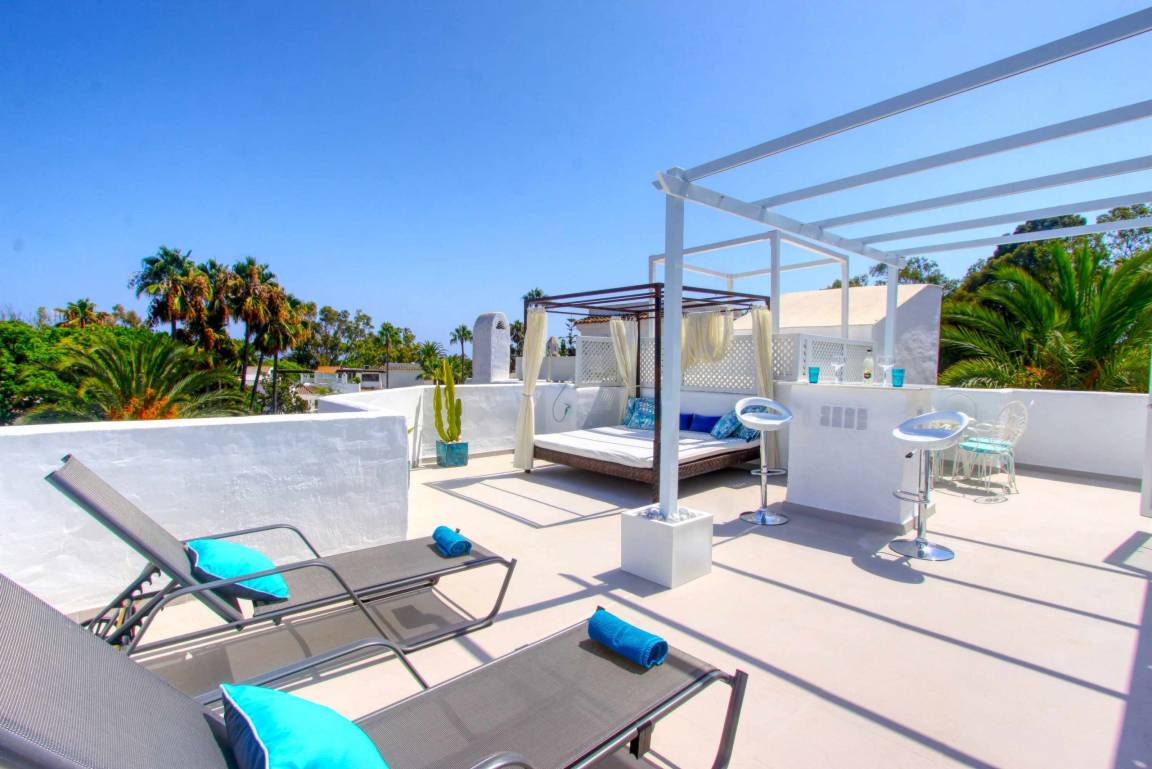 190 M² Apartamento ∙ 4 Habitaciones ∙ 12 Huéspedes - Marbella