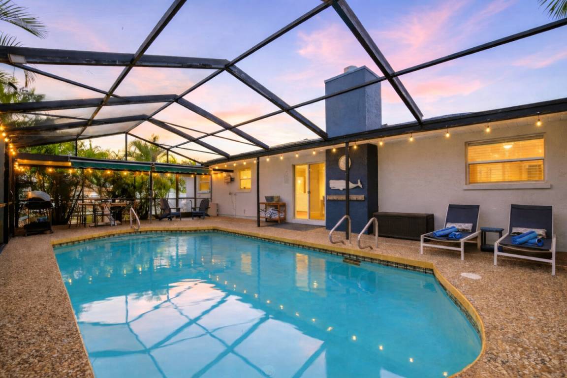 House ∙ 4 Bedrooms ∙ 14 Guests - Anna Maria, FL