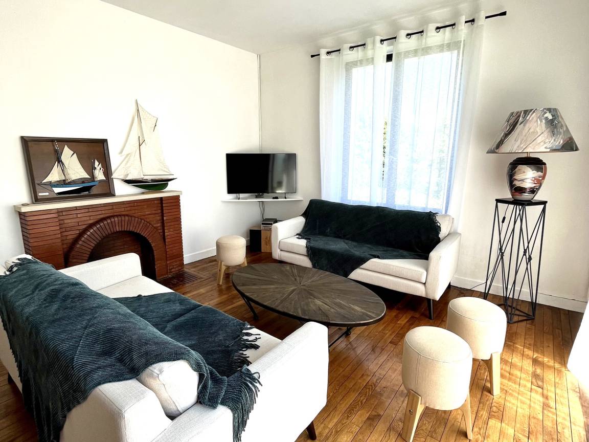 100 M² House ∙ 5 Bedrooms ∙ 9 Guests - Groix