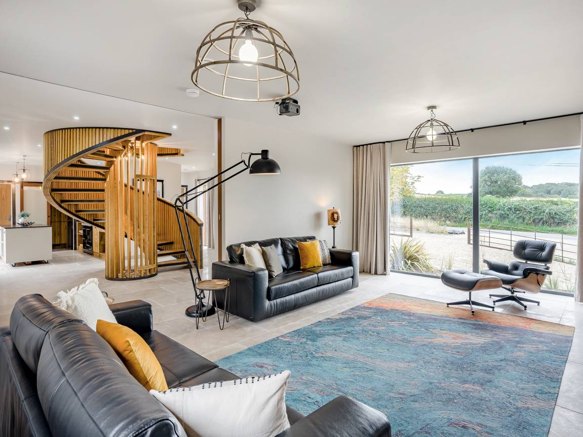 Cottage ∙ 6 Bedrooms ∙ 12 Guests - Essex