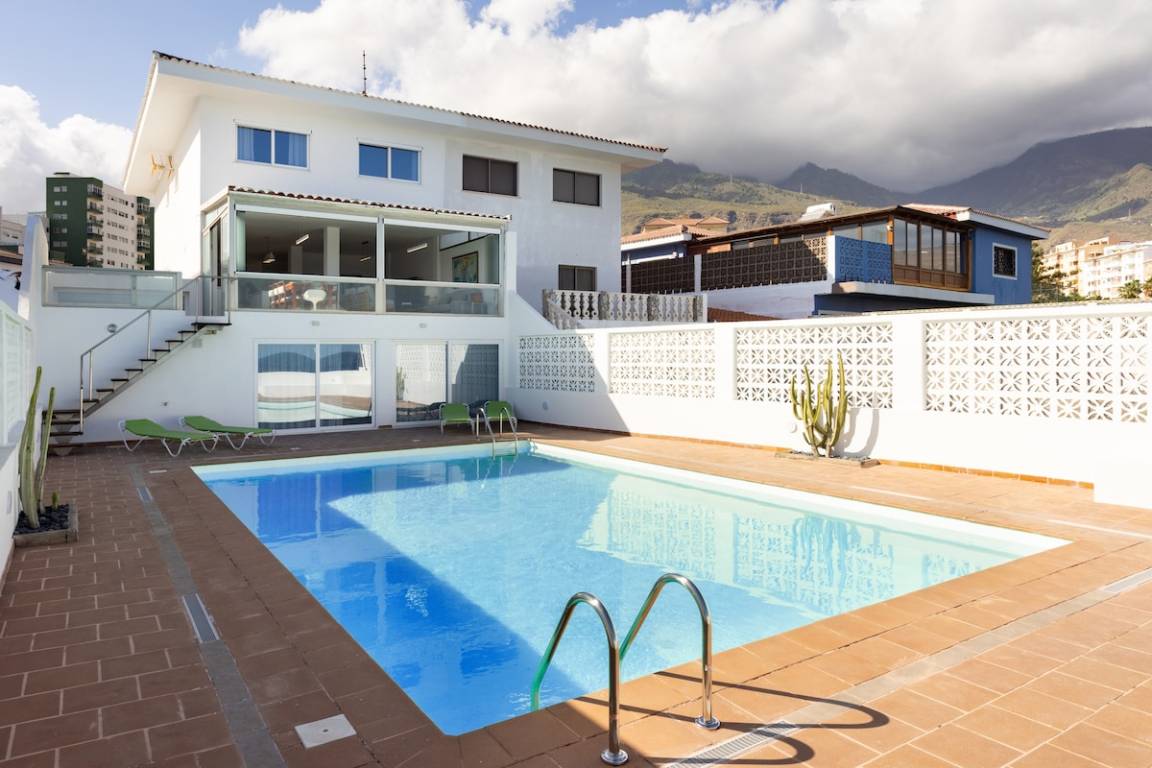193 M² Chalet ∙ 5 Habitaciones ∙ 8 Huéspedes - Tenerife
