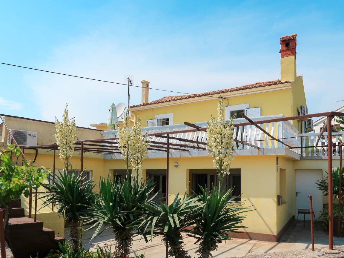 80 M² House ∙ 4 Bedrooms ∙ 8 Guests - Krk