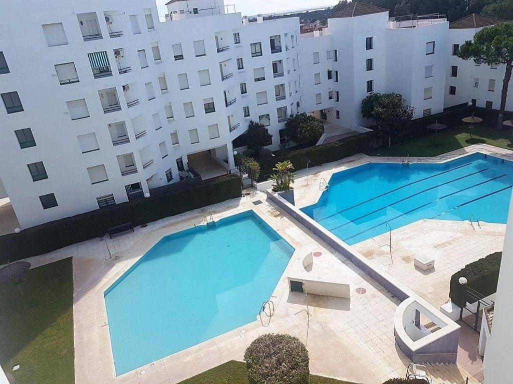 67 M² Apartamento ∙ 2 Habitaciones ∙ 4 Huéspedes - Cádiz