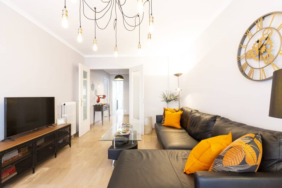 70 M² Ferienwohnung ∙ 2 Schlafzimmer ∙ 5 Gäste - Antibes