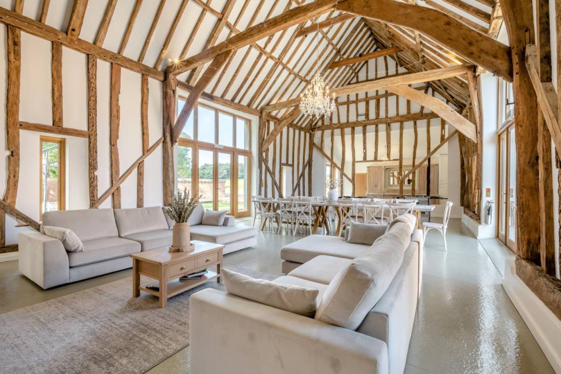 Cottage ∙ 7 Bedrooms ∙ 14 Guests - Beccles