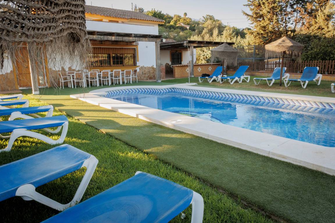 300 M² Casa ∙ 6 Habitaciones ∙ 18 Huéspedes - Alhaurín de la Torre