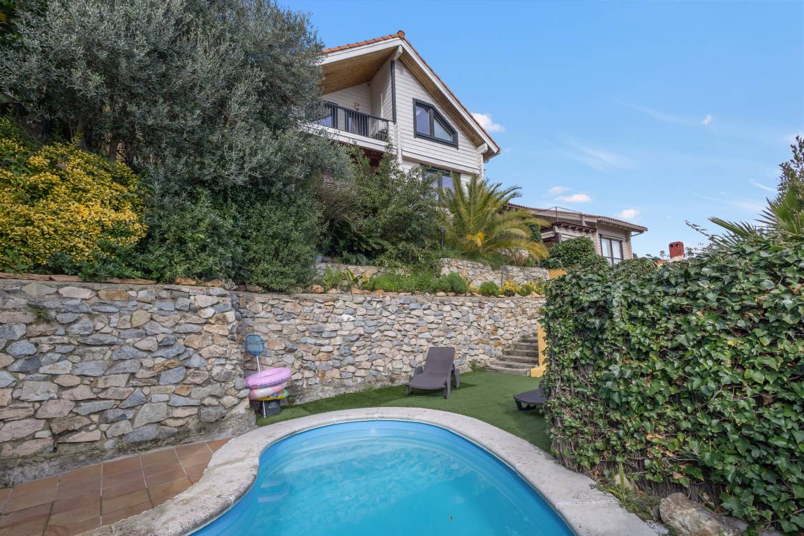 248 M² House ∙ 5 Bedrooms ∙ 13 Guests - Caldes de Montbui