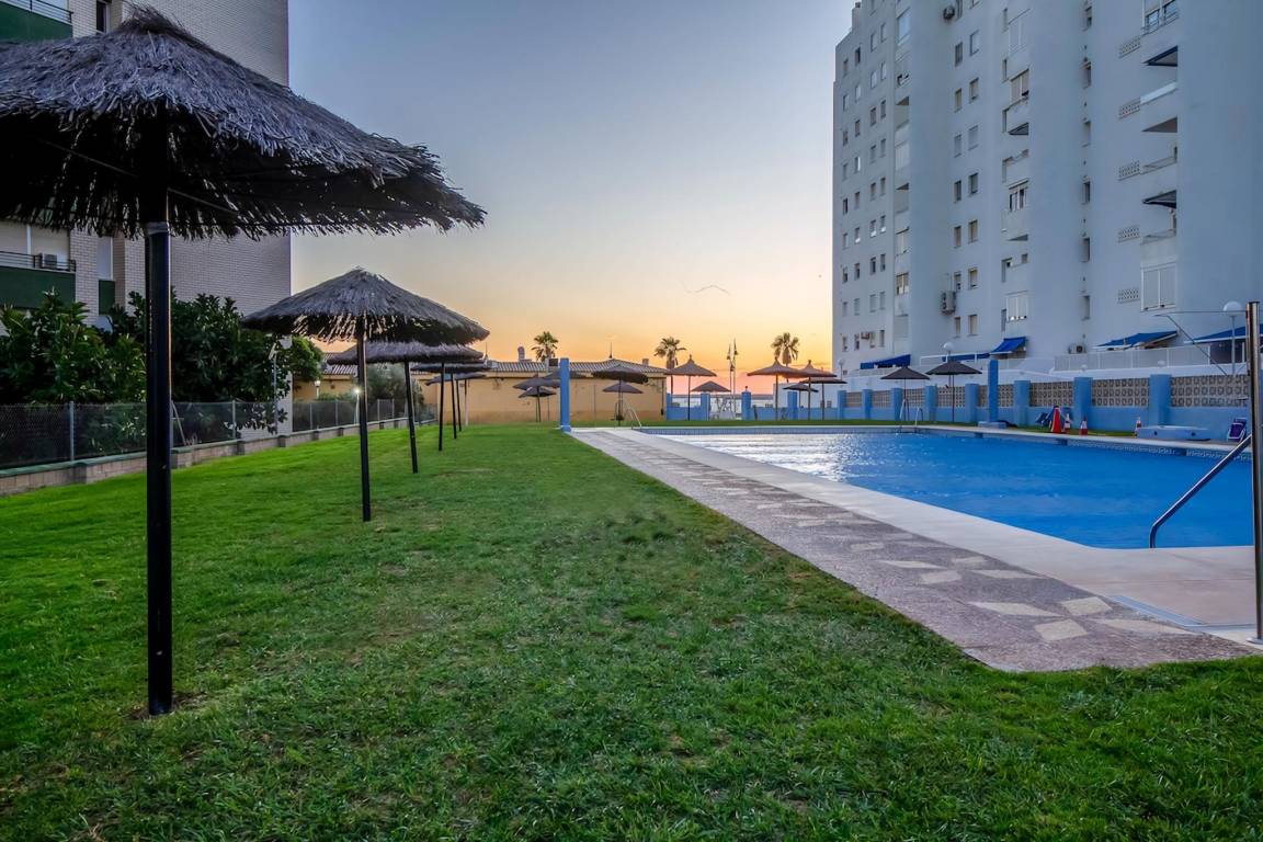 75 M² Apartment ∙ 2 Bedrooms ∙ 5 Guests - Cádiz