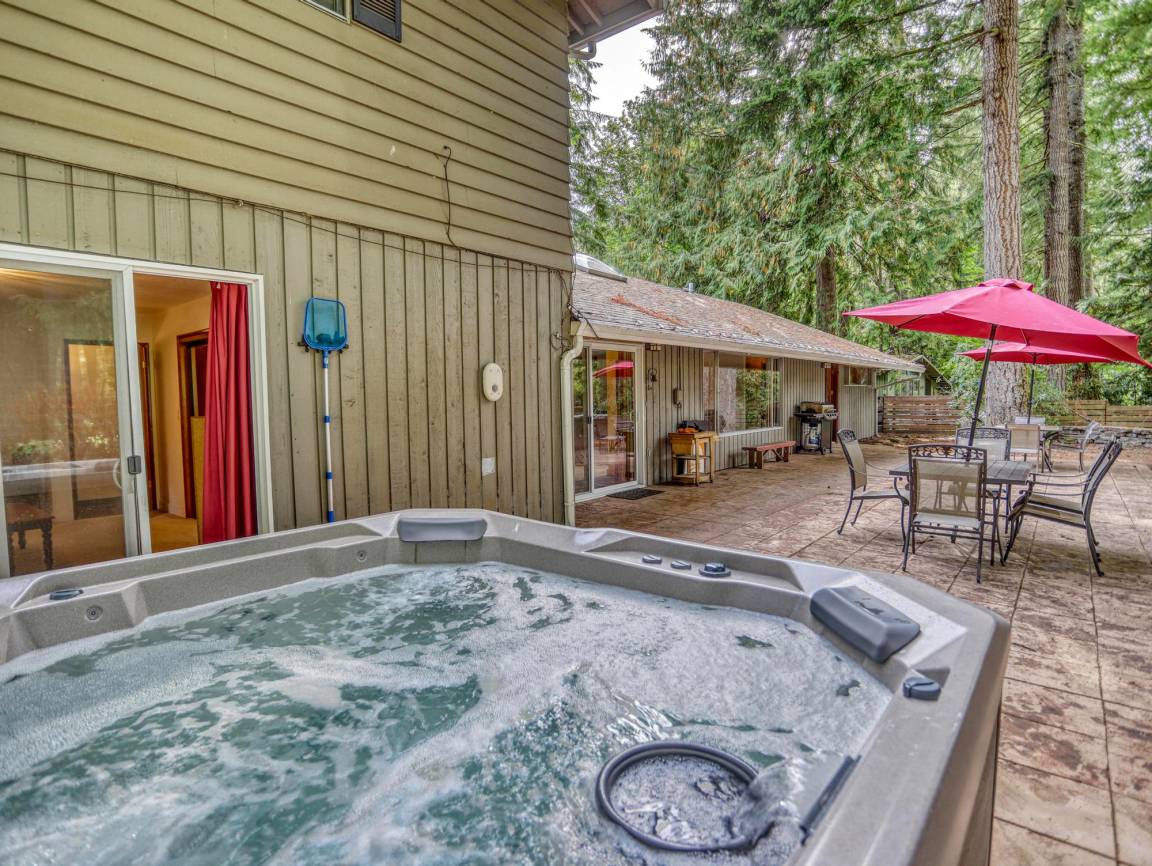 278 M² House ∙ 5 Bedrooms ∙ 14 Guests - Rhododendron, OR