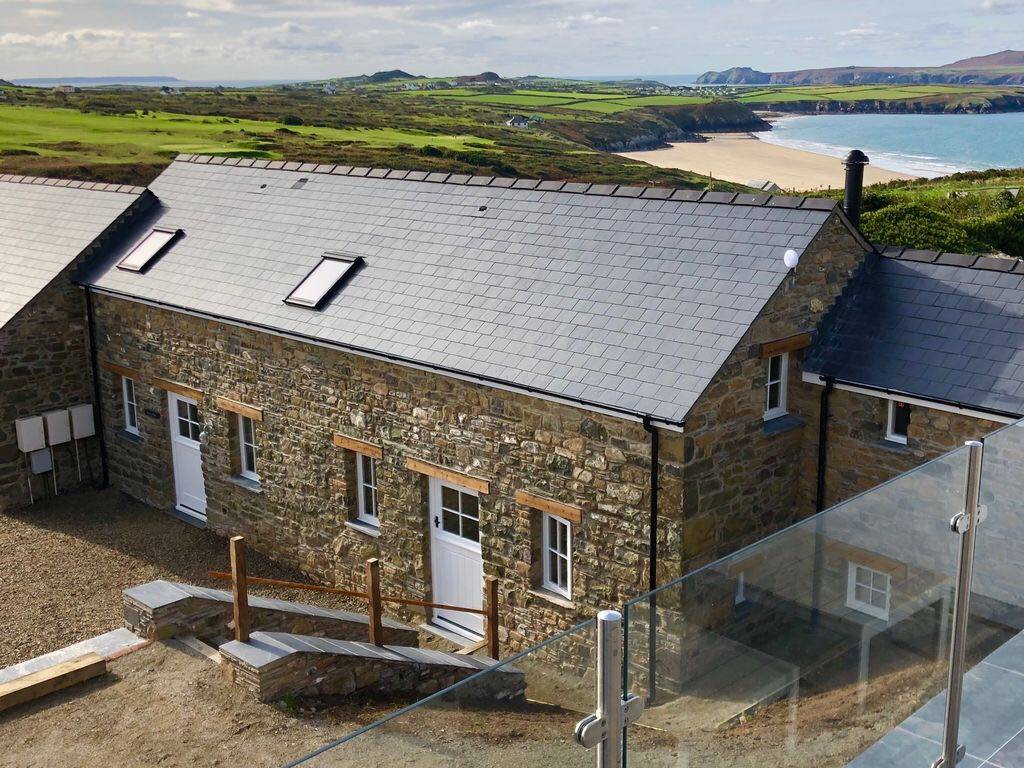 111 M² Cottage ∙ 3 Bedrooms ∙ 6 Guests - Whitesands Bay