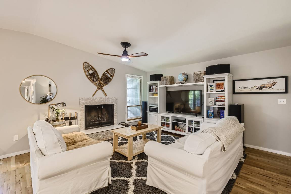 98 M² House ∙ 2 Bedrooms ∙ 6 Guests - Longmont, CO