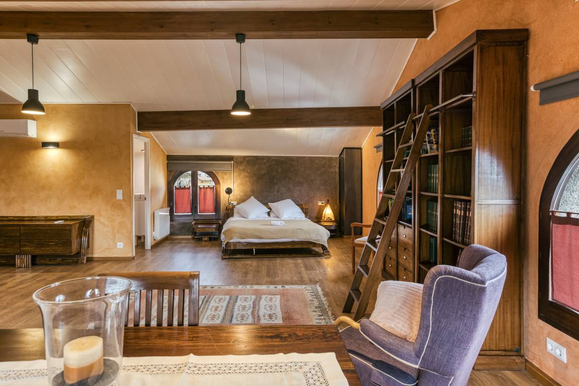 140 M² Apartment ∙ 1 Bedroom ∙ 2 Guests - Olot