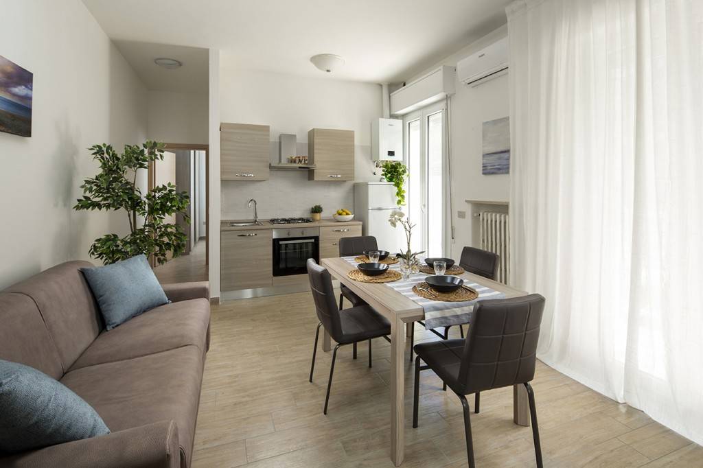 80 M² Appartamento Vacanza ∙ 2 Camere Da Letto ∙ 7 Ospiti - Rimini