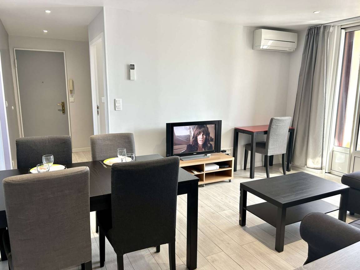 58 M² Ferienhaus ∙ 2 Schlafzimmer ∙ 4 Gäste - Fréjus