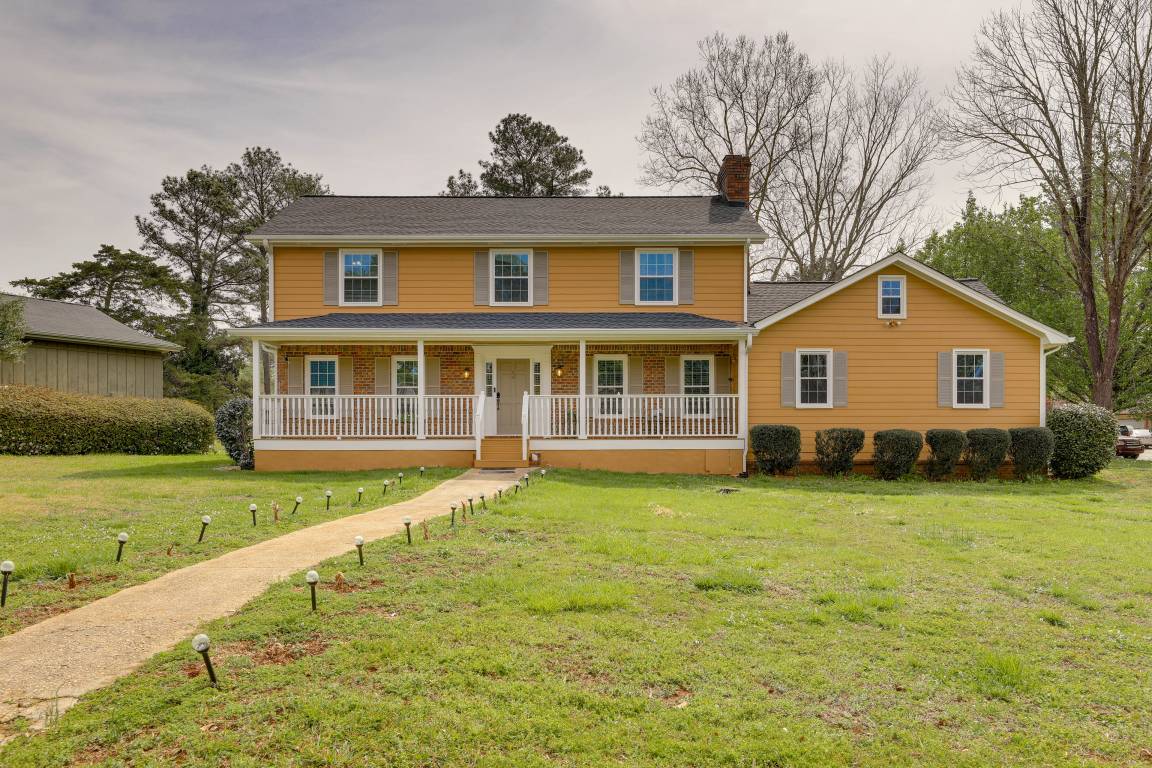 306 M² House ∙ 4 Bedrooms ∙ 16 Guests - Snellville, GA