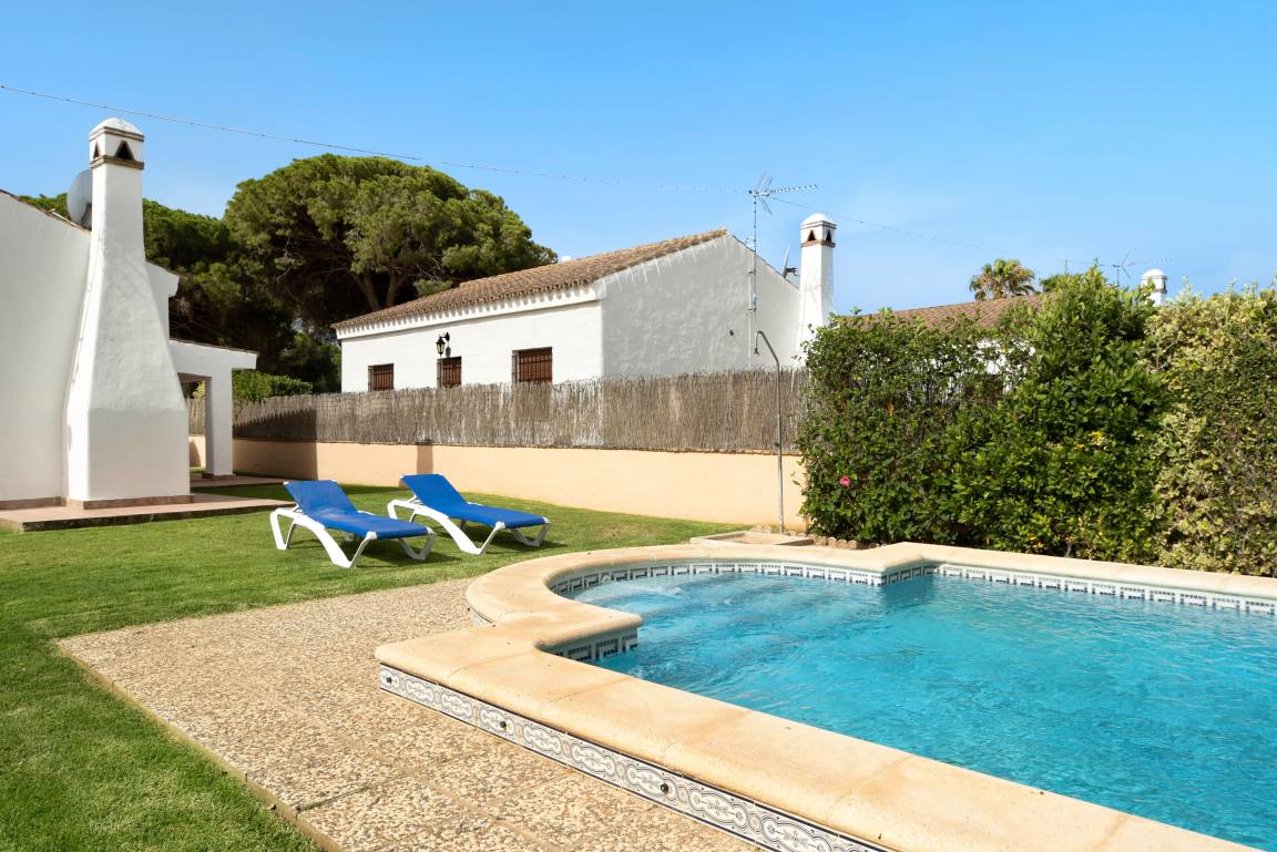 100 M² Villa ∙ 2 Habitaciones ∙ 6 Huéspedes - Conil de la Frontera