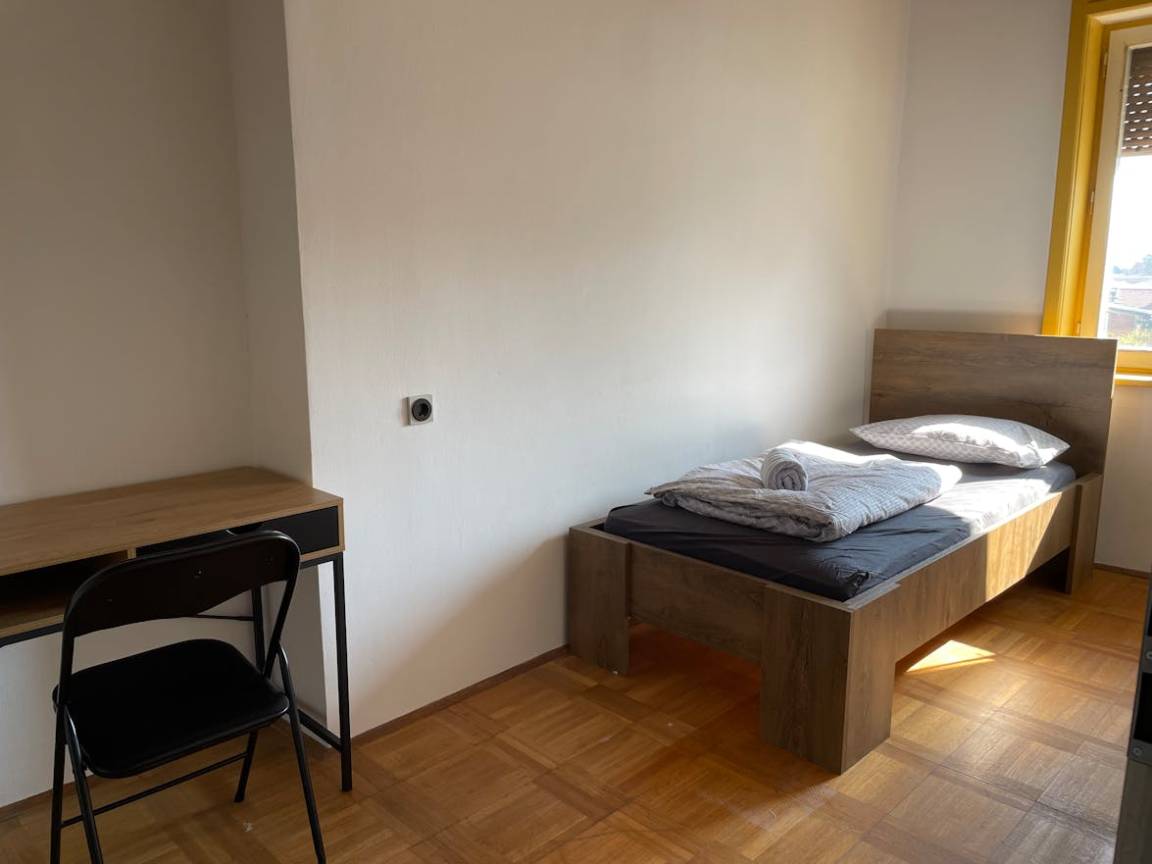 120 M² Privatrum ∙ 1 Sovrum ∙ 3 Gäster - Ljubljana