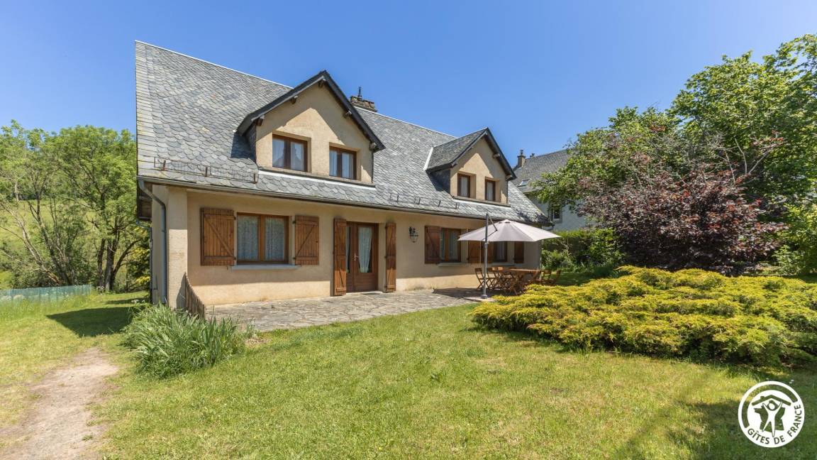 171 M² Gîte ∙ 5 Chambres ∙ 7 Personnes - Picherande