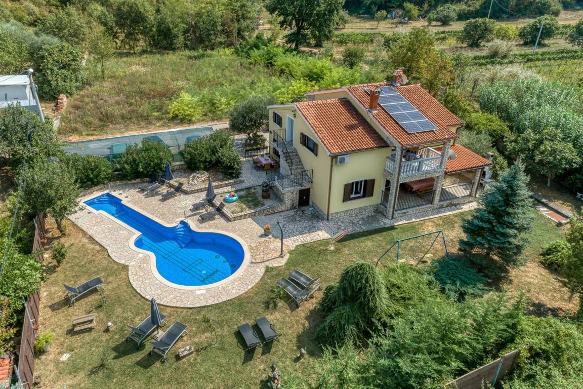 200 M² Villa ∙ 5 Bedrooms ∙ 10 Guests - Labin