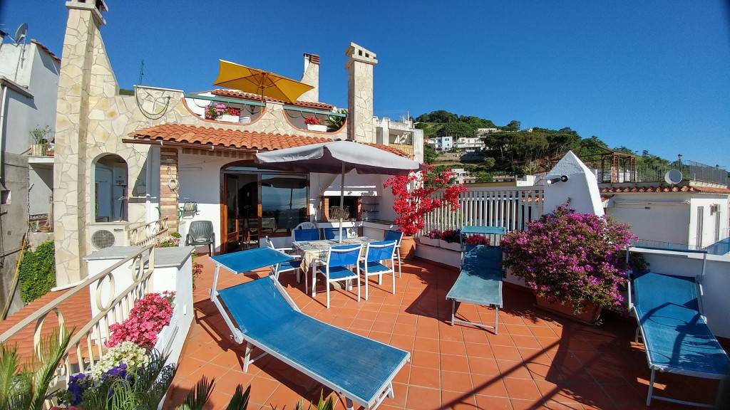 90 M² Villa ∙ 3 Bedrooms ∙ 9 Guests - Ischia
