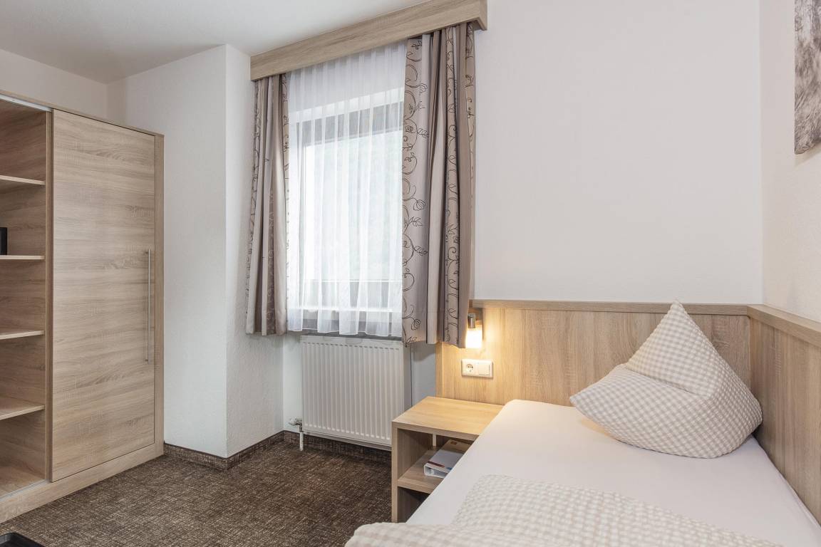 Hotel ∙ 1 Bedroom ∙ 1 Guest - Soelden