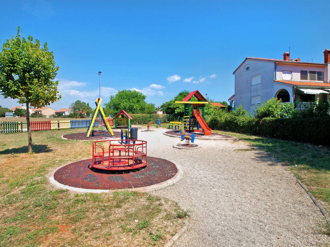 130 M² Ferienhaus ∙ 1 Schlafzimmer ∙ 8 Gäste - Fažana