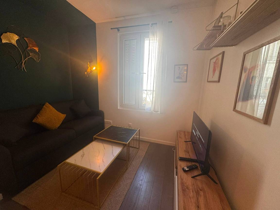 80 M² Apartamento ∙ 2 Habitaciones ∙ 1 Huésped - Bobigny