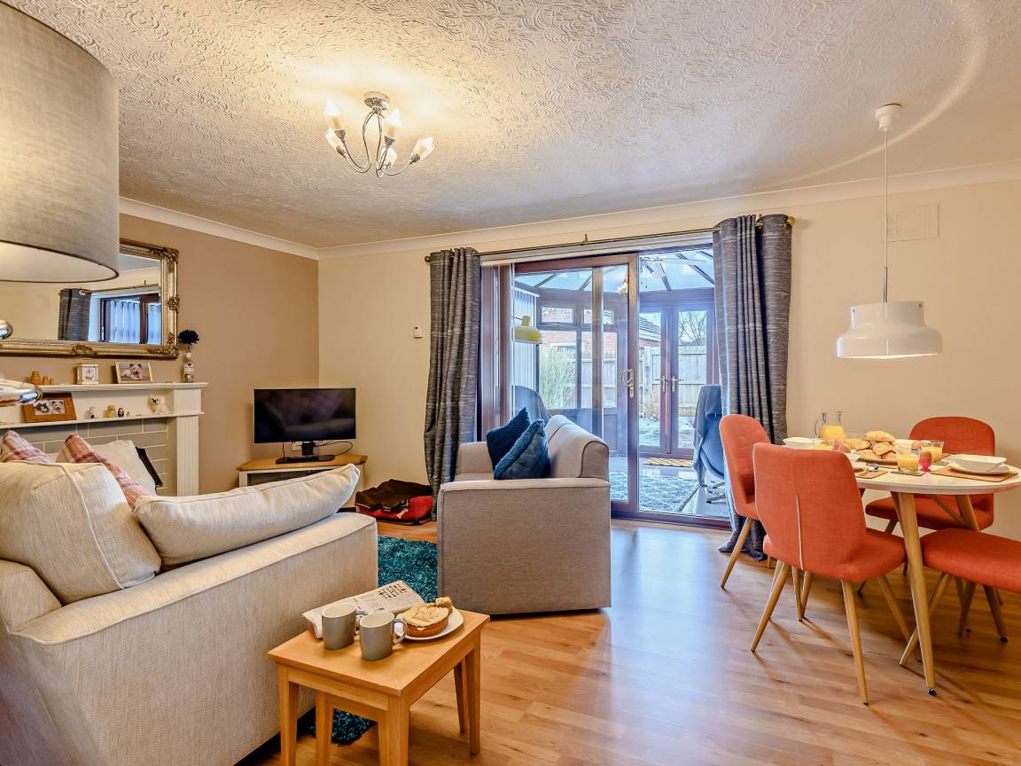 Cottage ∙ 2 Bedrooms ∙ 2 Guests - Anderby Creek