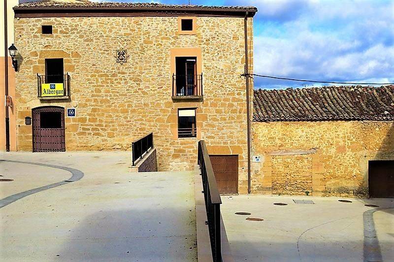 460 M² Casa ∙ 6 Habitaciones ∙ 33 Huéspedes - Estella