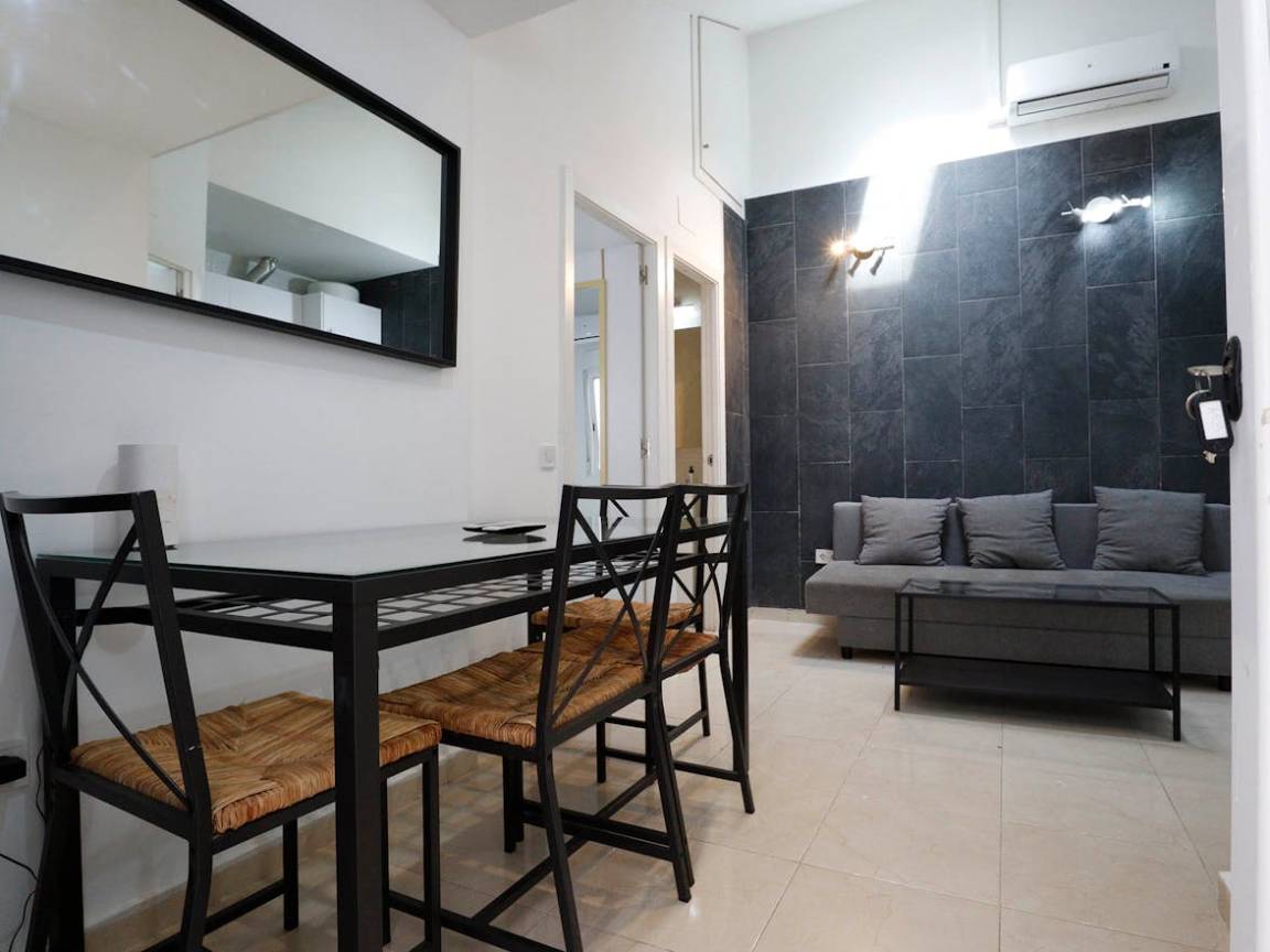 39 M² Apartamento ∙ 2 Habitaciones ∙ 4 Huéspedes - Getafe