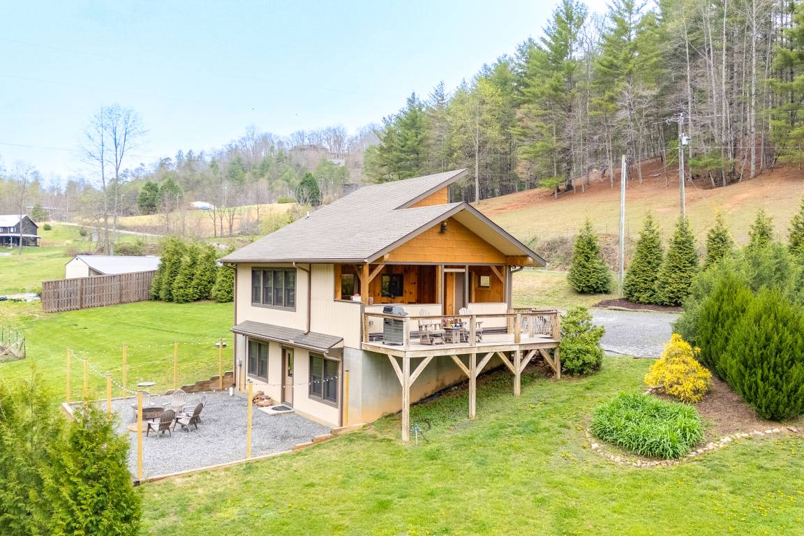 111 M² Casa ∙ 4 Huéspedes - Swannanoa, NC