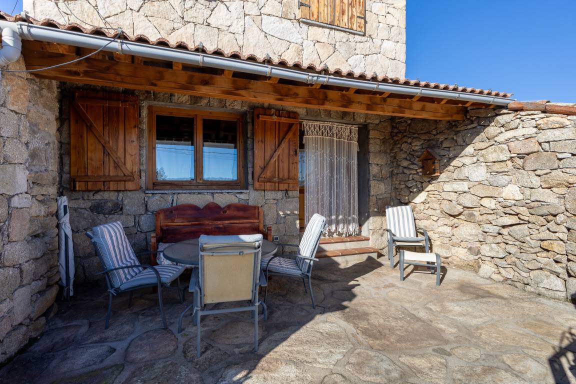 140 M² Casa ∙ 3 Habitaciones ∙ 6 Huéspedes - Navarredonda de Gredos
