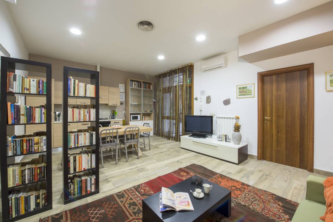 200 M² House ∙ 6 Bedrooms ∙ 12 Guests - Rome