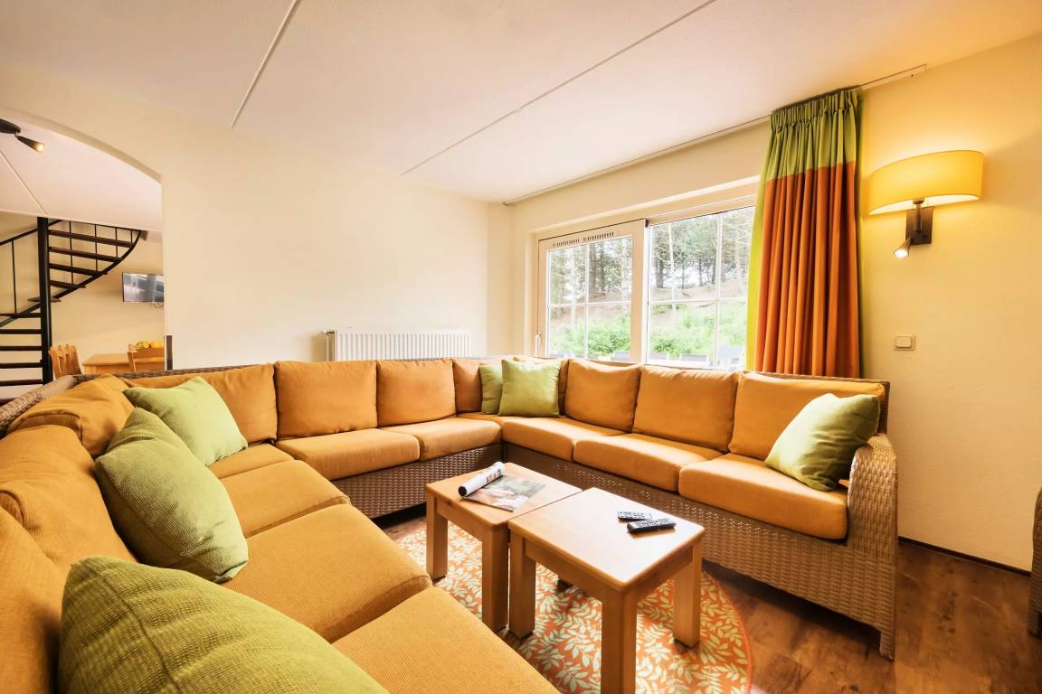 160 M² Caravan ∙ 6 Bedrooms ∙ 12 Guests - Brouwershaven