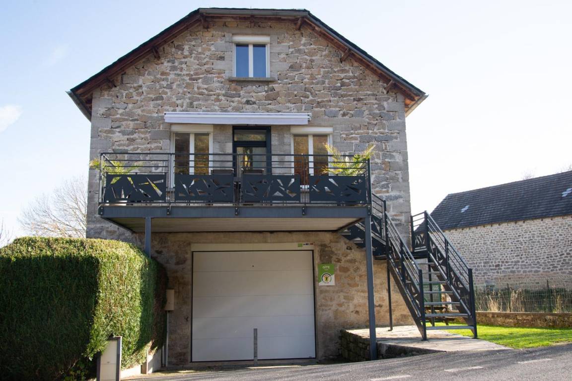 100 M² Gîte ∙ 4 Chambres ∙ 8 Personnes - Lozère
