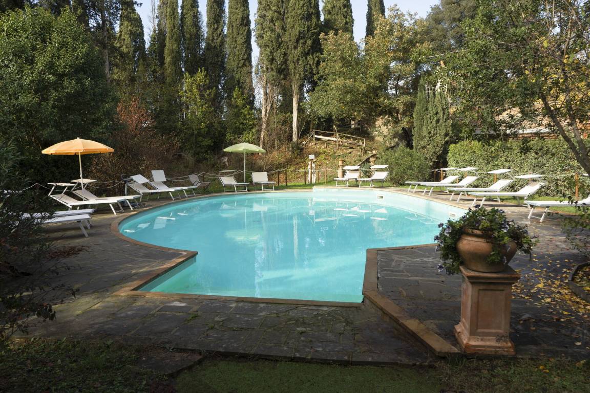 600 M² Resort ∙ 16 Camere Da Letto ∙ 35 Ospiti - Chiusi
