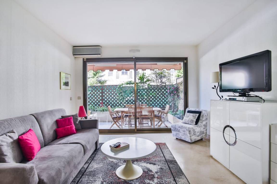 45 M² Appartement ∙ 1 Chambre ∙ 4 Personnes - ibis budget Antibes Sophia Antipolis