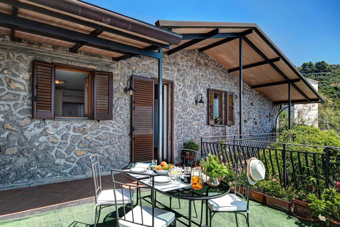 90 M² Pensione ∙ 2 Camere Da Letto ∙ 4 Ospiti - Massa Lubrense