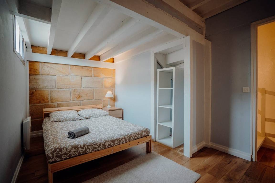 73 M² Private Room ∙ 1 Bedroom ∙ 1 Guest - Bordeaux