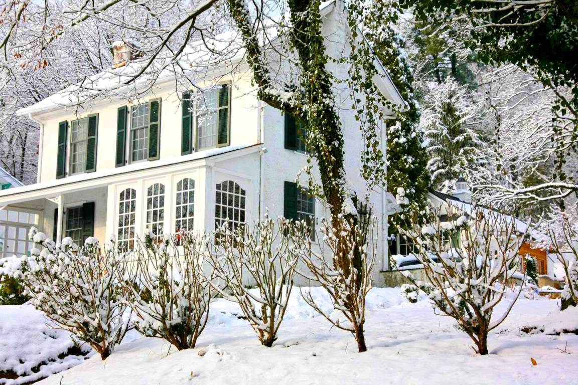 House ∙ 2 Bedrooms ∙ 4 Guests - Limerick Township, PA